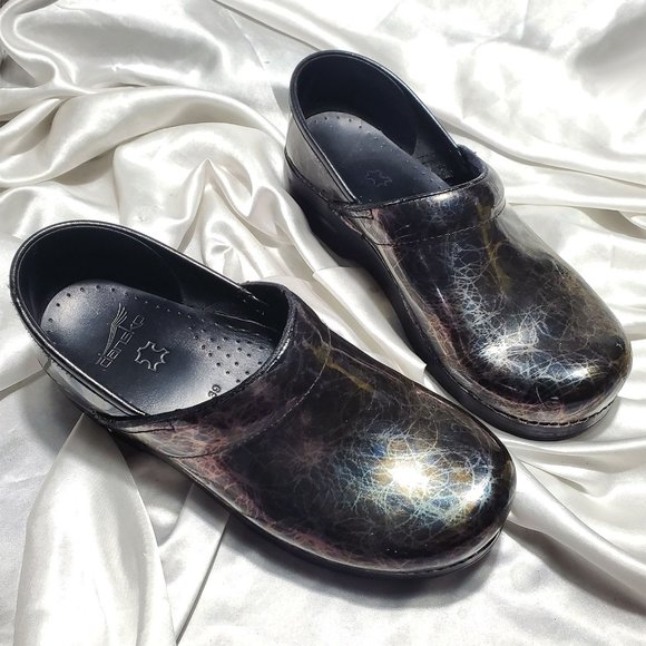 Dansko | Shoes | Dansko Blue Green Patent Swirl Design Clog Shoes Sz 39 ...